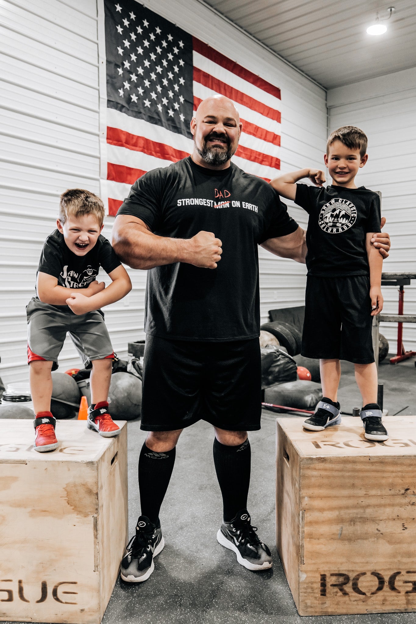 STRONGEST DAD ON EARTH - ALL SALES FINAL – Shaw Strength